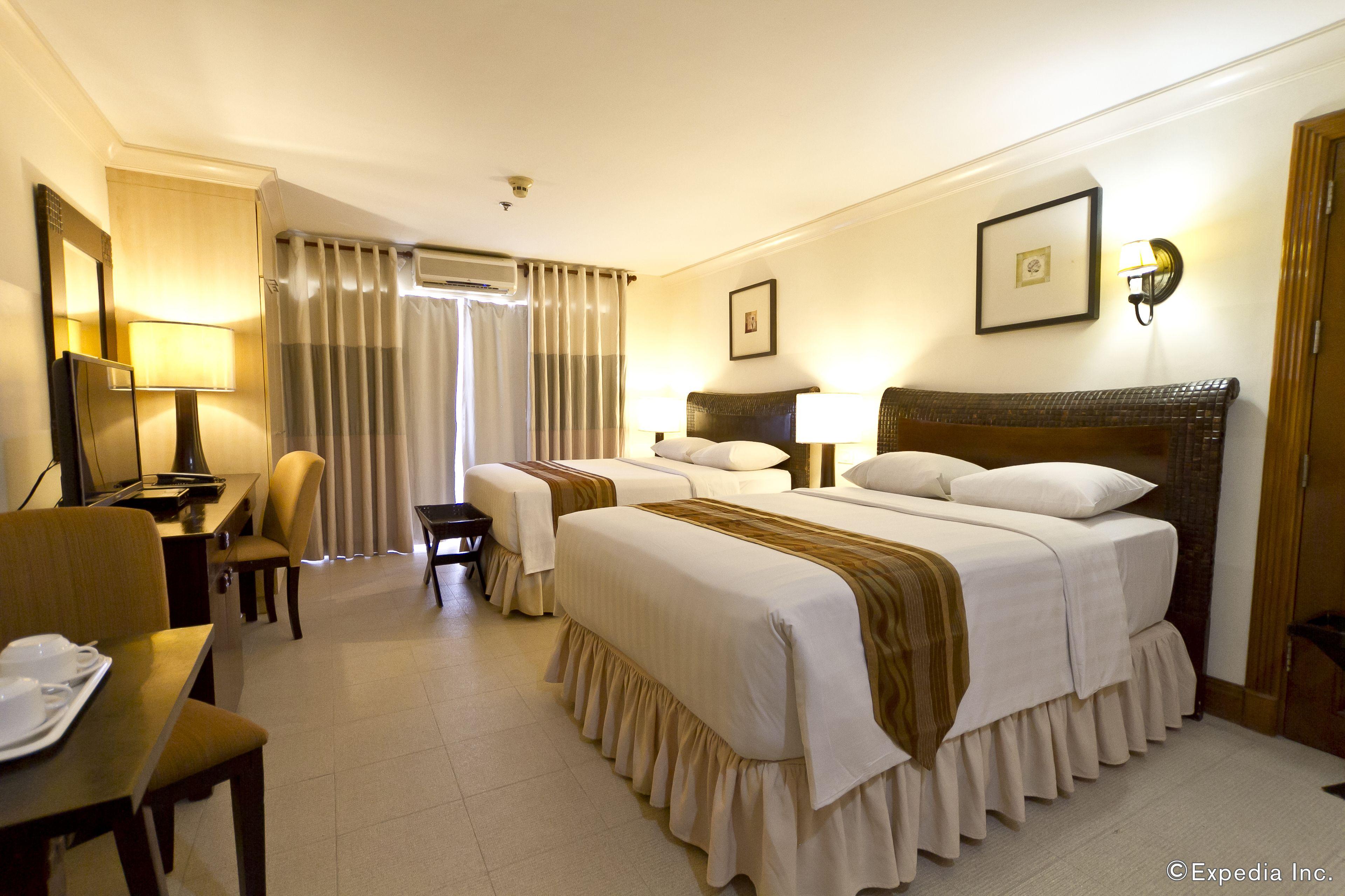 CROWN REGENCY SUITES MACTAN, LAPU-LAPU CITY